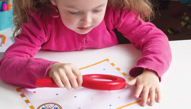 Free Printable Magnifying Glass Color Game for Preschoolers