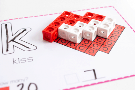 Free Printable Snap Cube Mats for Valentine's Day