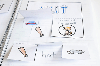 Free Printable CVC Words Interactive Notebook for Kindergarten