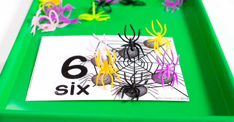 Free Printable Spider Counting Cards for Preschool