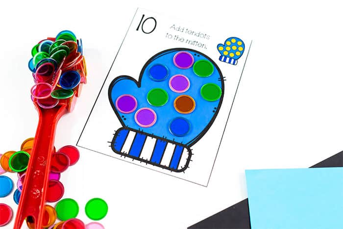 Free Printable Mitten Counting Cards for Preschoolers