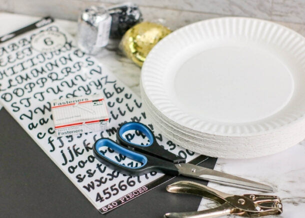 New Year's Eve Paper Plate Clock Craft for Kids
