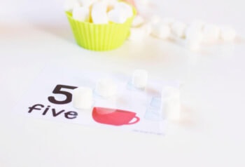 Free Printable Marshmallow Counting Cards for Preschool